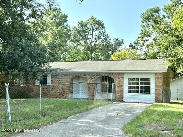 2008 E Clemson Cir, Gautier, MS 39553