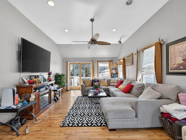 2008 Hancock Ave, North Bellmore, NY 11710