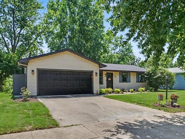 2008 Park Ridge Dr, Urbana, IL 61802