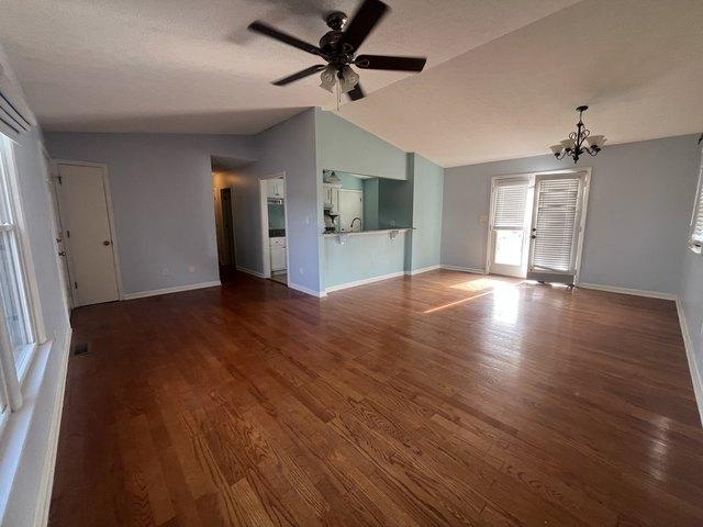 2008 Plano Rd, Bowling Green, KY 42104