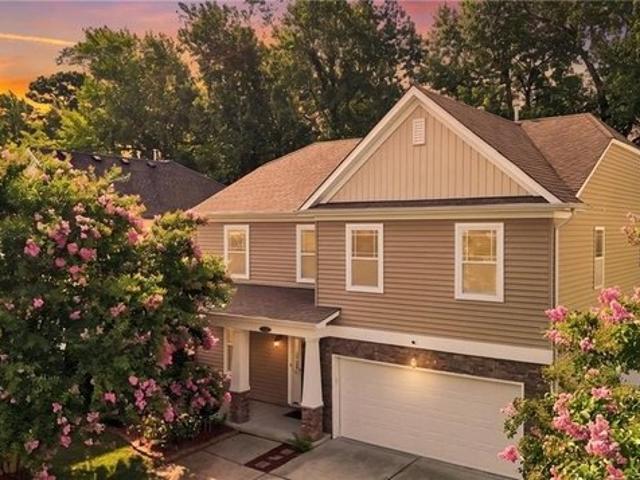2008 Redgate Dr, Suffolk, VA 23434
