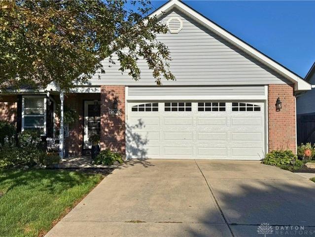 2008 Swallowtail Ct, Englewood, OH 45315