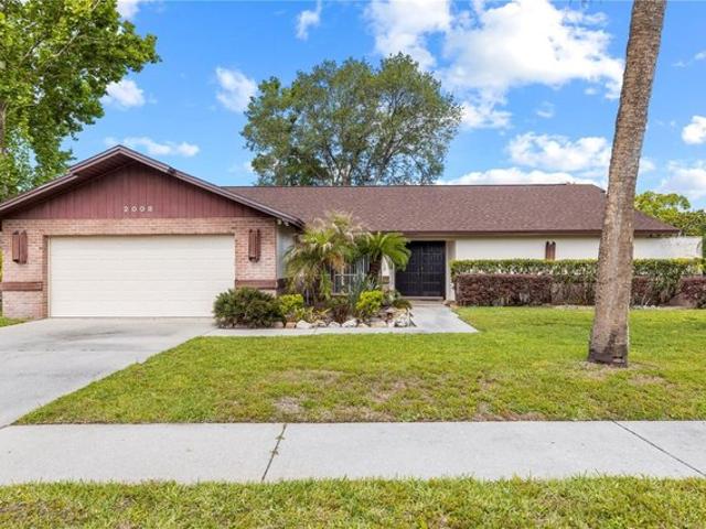 2008 Sycamore Ln, Plant City, FL 33563