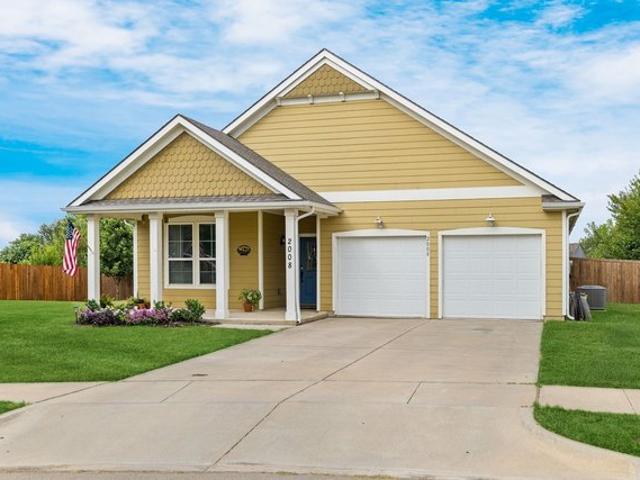 2008 Windsor Farms Dr, Denton, TX 76207