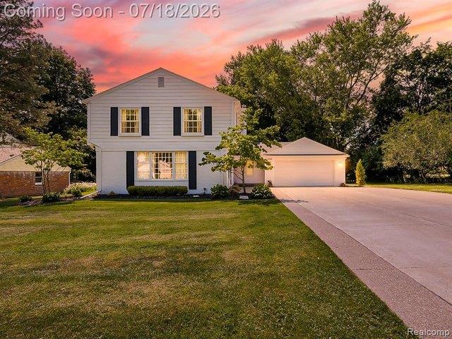 20095 Carriage Ln, Beverly Hills, MI 48025