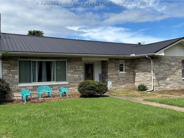 2009 MT Vernon Ave, Point Pleasant, WV 25550