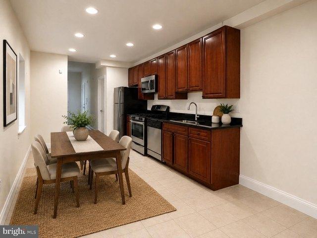 2009 N 17th St, Philadelphia, PA 19121