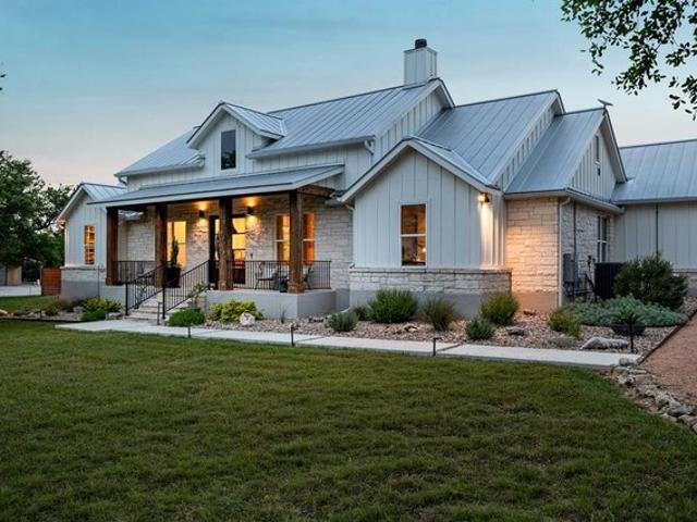 2009 Axis Cir, Fredericksburg, TX 78624