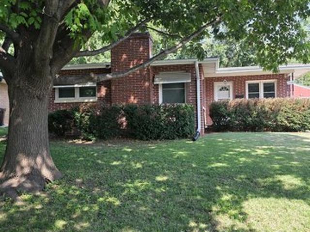 2009 Calhoun St, Bellevue, NE 68005