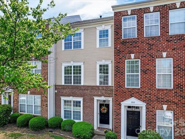 2009 Cambridge Beltway Dr, Charlotte, NC 28273