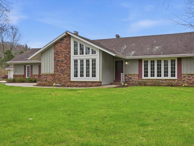 2009 Deerfield Dr