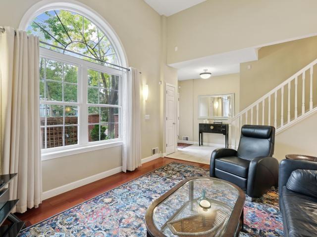 2009 Grand Ave, St. Paul, MN 55105 | Compass