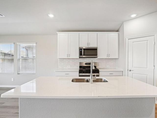 2009 Homestretch Dr, Seagoville, TX 75159