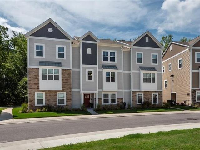 2009 Laycock Ln Unit 101, Suffolk, VA 23435