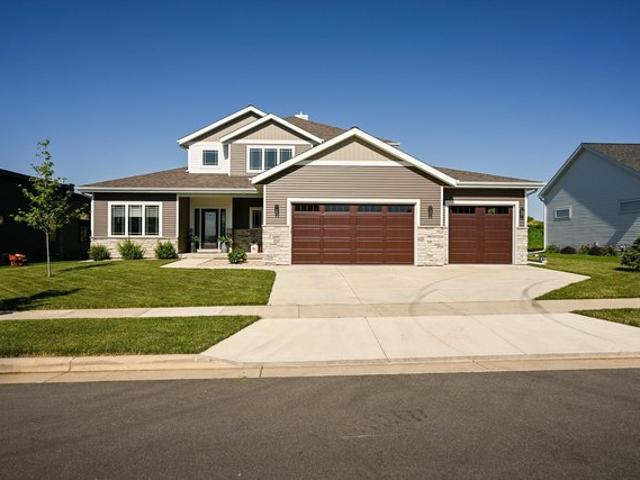 2009 Paris Ln, Cottage Grove, WI 53527