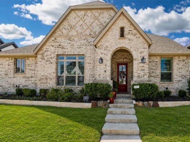 2009 Prairie Holly Ln, Fort Worth, TX 76008