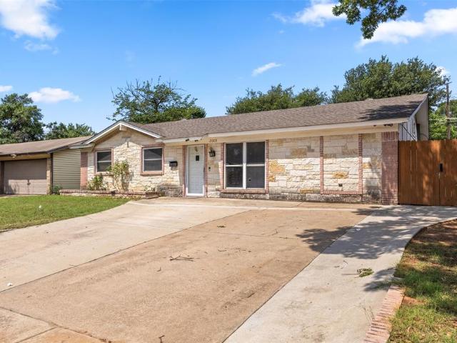 2009 Red Oak Drive