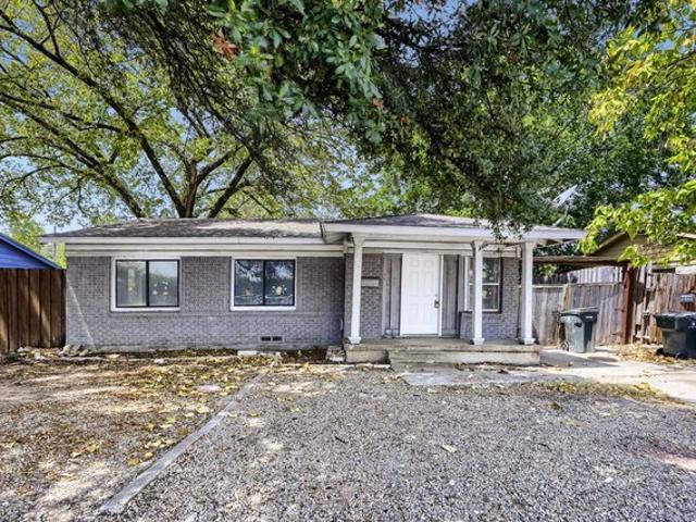 2009 S 1st St, Garland, TX 75041