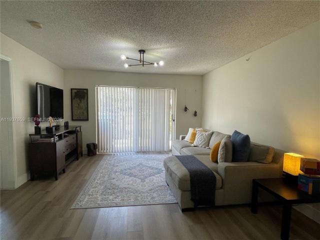 2009 SE 10th Ave, Unit 303, Fort Lauderdale, FL 33316 | MLS #A11937