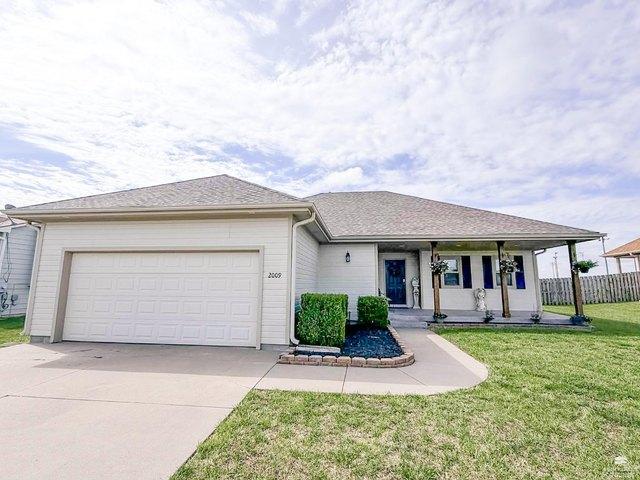 2009 Thompson Dr, Junction City, KS 66441