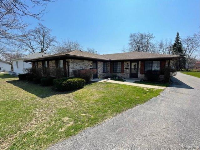 2009 W 14 Mile Rd, Royal Oak, MI 48073