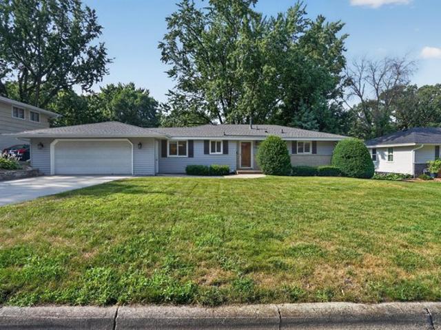 2009 W 83rd St, Bloomington, MN 55431