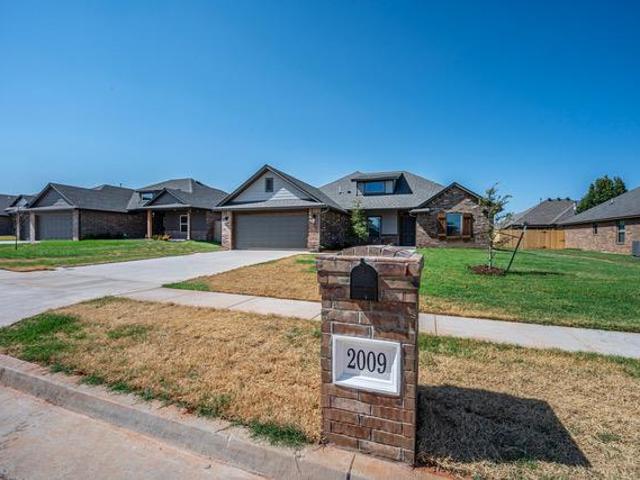 2009 W Flintlock Way