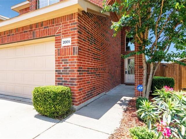 2009 Whispering Hills Dr, Heartland, TX 75126
