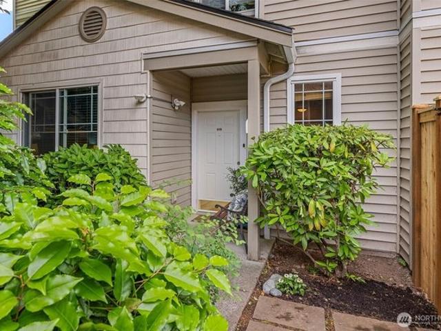 2009 196th St SE Apt E104, Bothell, WA 98012