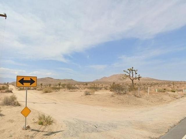 20000 E Ave # J6, Lancaster, CA 93535