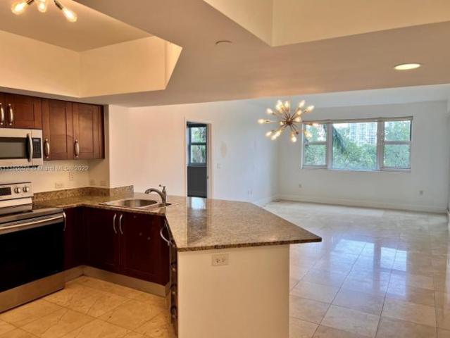 20000 E Country Club Dr #314 Aventura, FL 33180