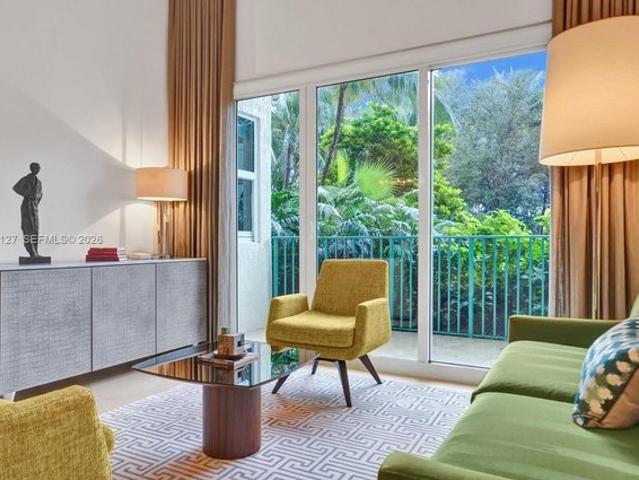 20000 E Country Club Dr Apt 112, Aventura, FL 33180