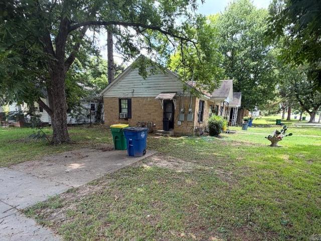 2000/2002 W Short 17th Street