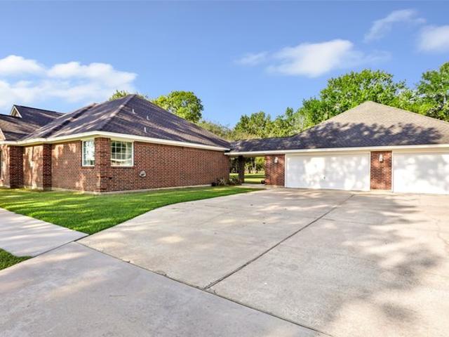 20007 Wigwam Ln, Crosby, TX 77532