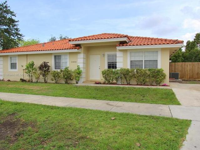 20004 122nd Ct SW, Miami, FL 33177