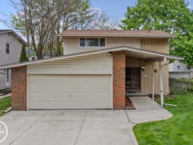 20004 Parkside St, Saint Clair Shores, MI 48080