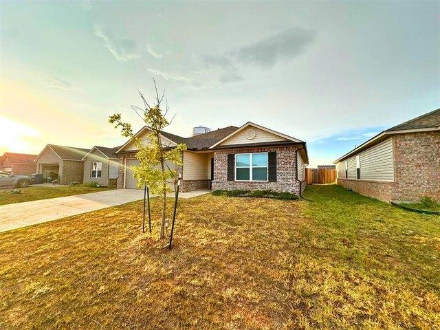 2000 Meek Cutoff Dr, El Reno, OK 73036