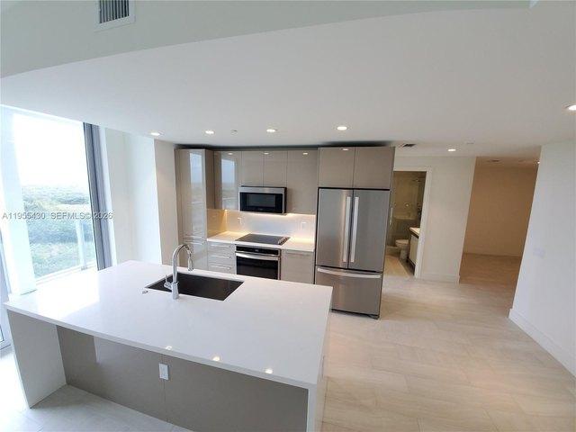 2000 Metropica Way Apt 1401, Sunrise, FL 33323