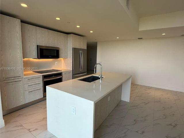 2000 Metropica Way, Unit 901, Sunrise, FL 33323 | MLS #A12009