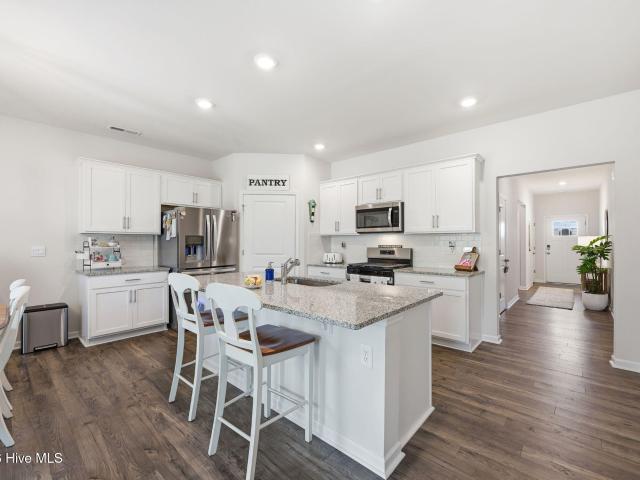 2000 Minnette Circle