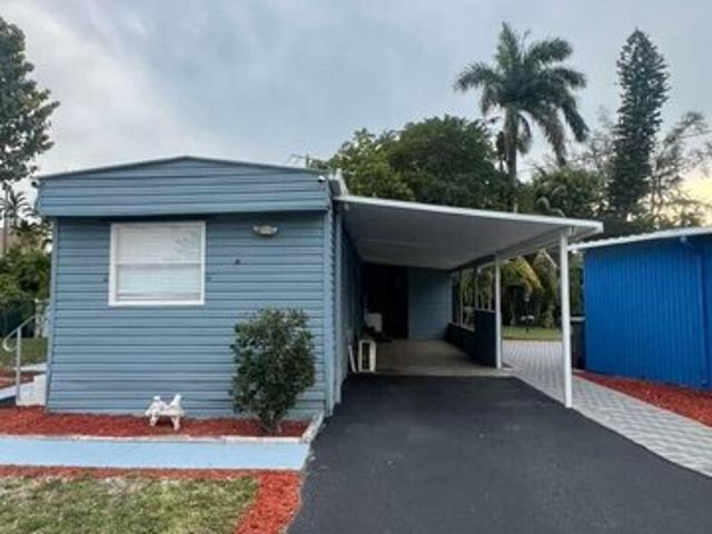 2000 N Congress Ave Lot 41, West Palm Beach, FL 33409