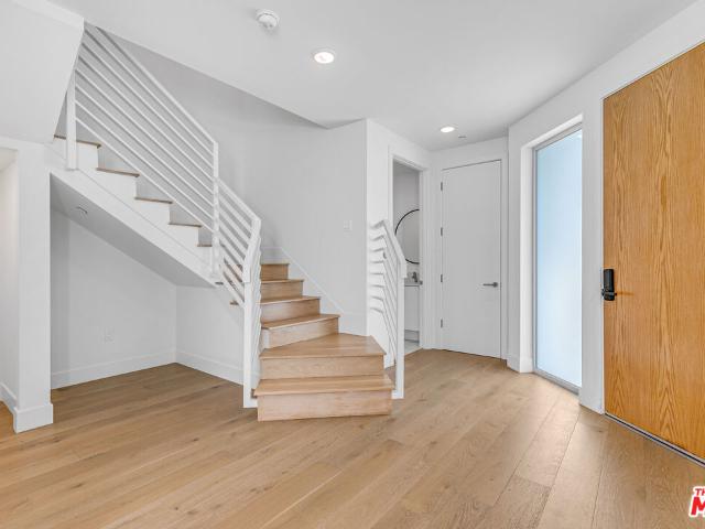 2000 N Beachwood Dr, Unit 1, Los Angeles, CA 90068 | Compass