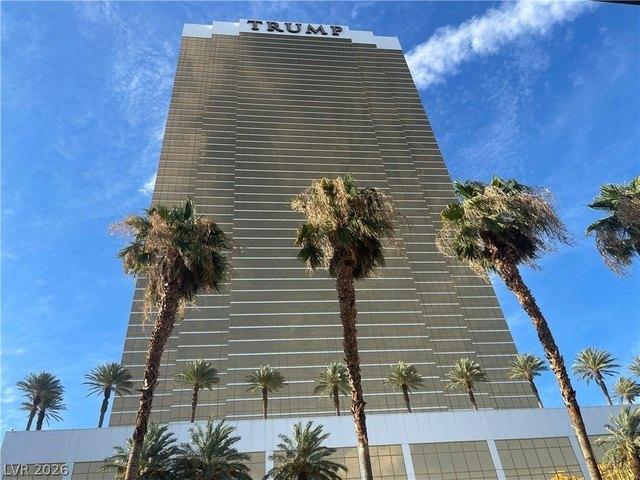 2000 N Fashion Show Dr Unit 3805, Las Vegas, NV 89109