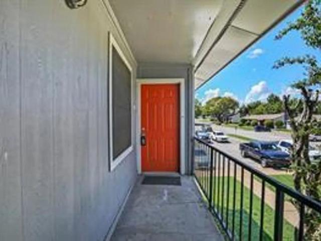 2000 N Kaufman St, Ennis, TX 75119