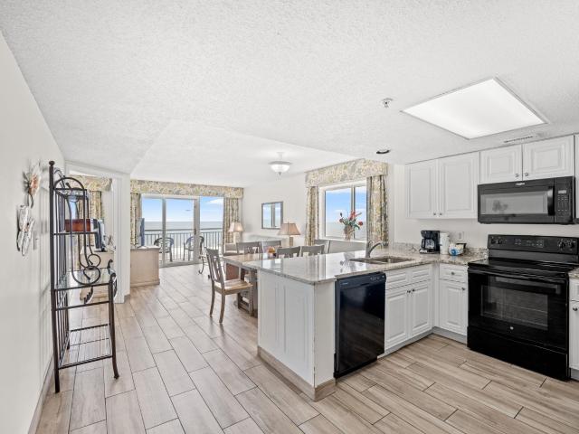 2000 N Ocean Blvd. 401