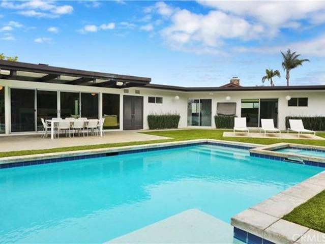 2000 Nautilus Ln, Newport Beach, CA 92660