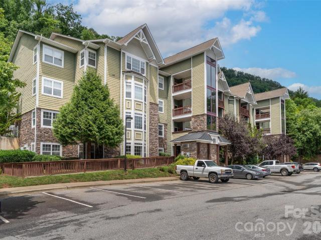 2000 Olde Eastwood Village Boulevard # C 206