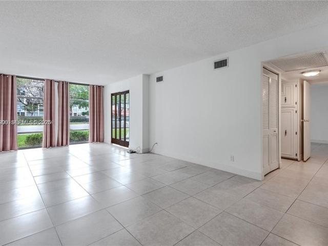 2000 Atlantic Shores Blvd Apt 107, Hallandale Beach, FL 33009