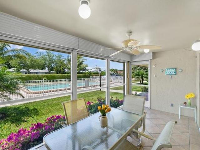 2000 Alamanda Dr #104, Naples, FL 34102