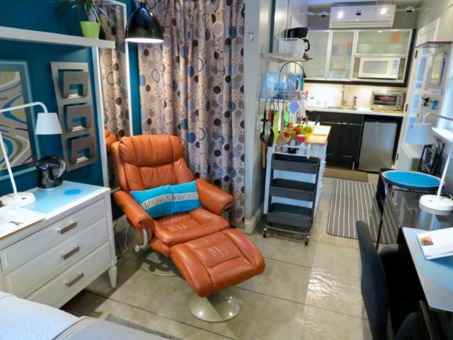 $2000 Artsy Furnished Studio for CarlsbadHousekee
